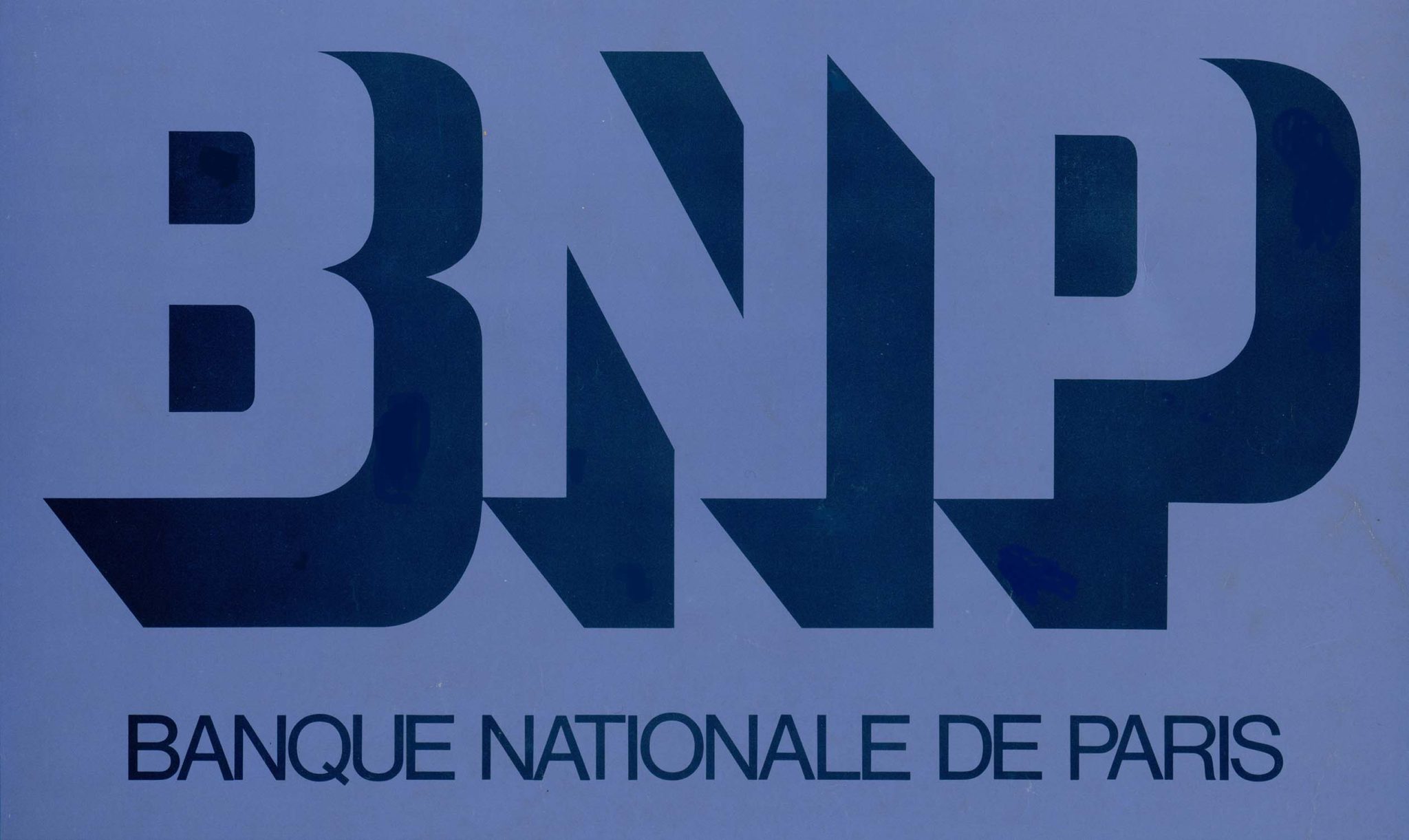 La nouvelle BNP met son acronyme à l`honneur - BNP Paribas