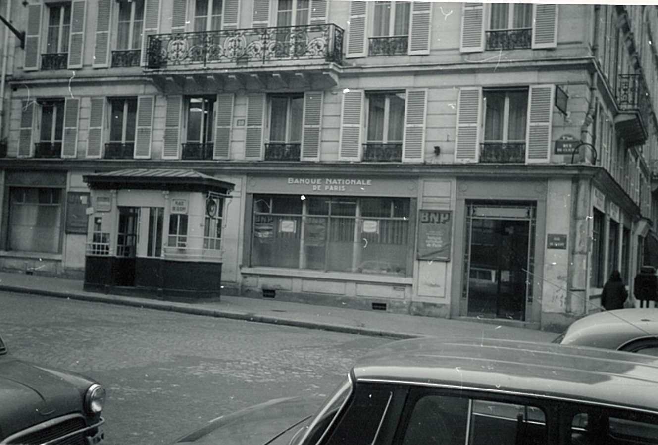 The bank architecture of the 60s-70’s, between pop culture and high ...